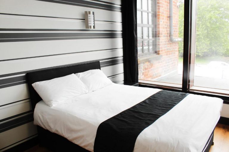 Rooms at The Cornmill Hotel in Hull - 01482 589000